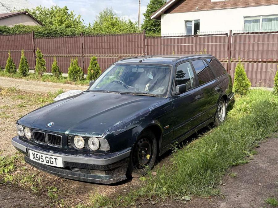 Green BMW 520 1995 in Kretinga, with an engine capacity of 1.99 L and mileage of 140 thousand km for 1300 €, photo 5 on AUTOMOTO.COM.LV