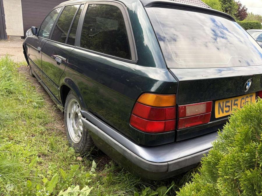 Green BMW 520 1995 in Kretinga, with an engine capacity of 1.99 L and mileage of 140 thousand km for 1300 €, photo 8 on AUTOMOTO.COM.LV