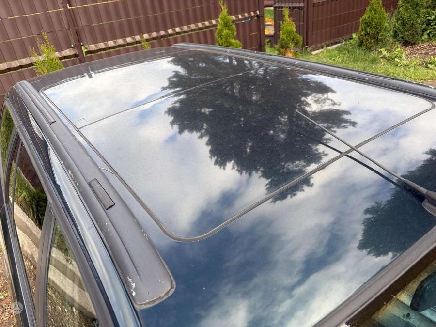 Green BMW 520 1995 in Kretinga, with an engine capacity of 1.99 L and mileage of 140 thousand km for 1300 €, photo 12 on AUTOMOTO.COM.LV