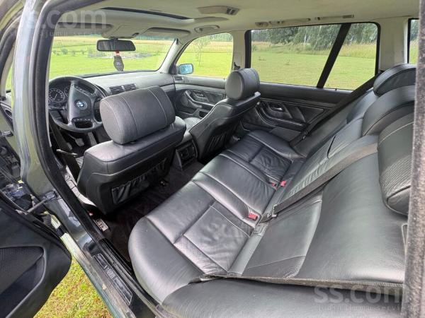 Green BMW 520 2003 in Riga, with an engine capacity of 2.20 L and mileage of 420 thousand km for 2550 €, photo 7 on AUTOMOTO.COM.LV