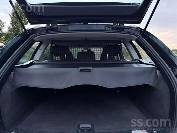 Green BMW 520 2006 in Rezekne, with an engine capacity of 2.00 L and mileage of 354 thousand km for 2800 €, photo 6 on AUTOMOTO.COM.LV