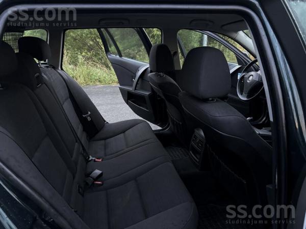 Green BMW 520 2006 in Rezekne, with an engine capacity of 2.00 L and mileage of 354 thousand km for 2800 €, photo 7 on AUTOMOTO.COM.LV