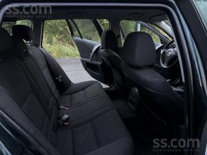 Green BMW 520 2006 in Rezekne, with an engine capacity of 2.00 L and mileage of 354 thousand km for 2800 €, photo 8 on AUTOMOTO.COM.LV