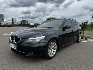 Zaļš BMW 520 2007 Viļņa, ar dzinēja tilpumu 2.00 L un nobraukumu 322 tūkst. km par 3500 €, foto  vietnē AUTOMOTO.COM.LV