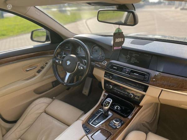 Green BMW 520 2011 in Marijampole, with an engine capacity of 2.00 L and mileage of 310 thousand km for 7900 €, photo 10 on AUTOMOTO.COM.LV