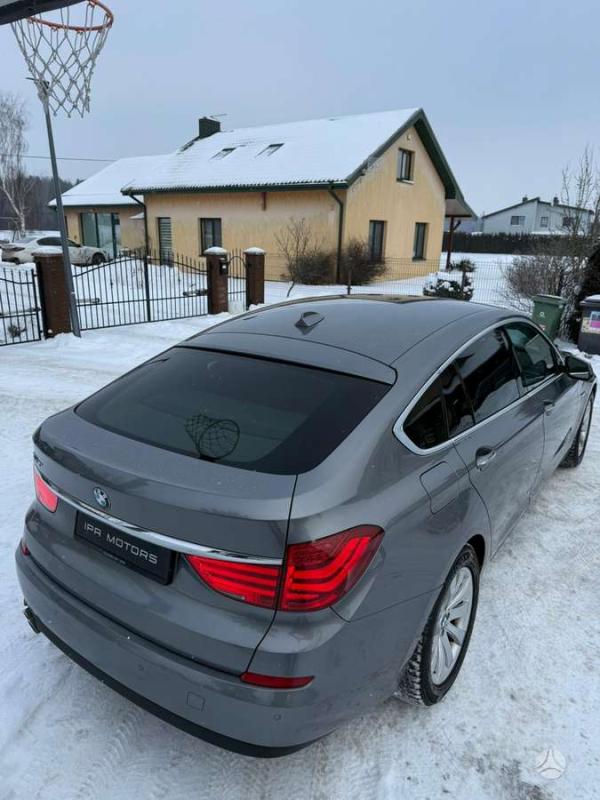 Grey BMW 520 2013 in Kaunas, with an engine capacity of 2.00 L and mileage of 295 thousand km for 10800 €, photo 4 on AUTOMOTO.COM.LV