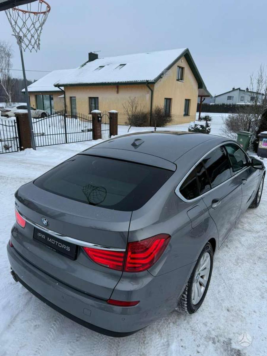 Grey BMW 520 2013 in Kaunas, with an engine capacity of 2.00 L and mileage of 295 thousand km for 10800 €, photo 4 on AUTOMOTO.COM.LV