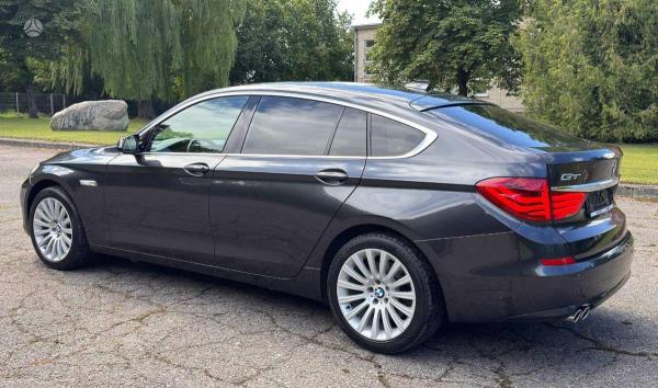 Grey BMW 520 2013 in Siauliai, with an engine capacity of 2.00 L and mileage of 180 thousand km for 11700 €, photo 6 on AUTOMOTO.COM.LV
