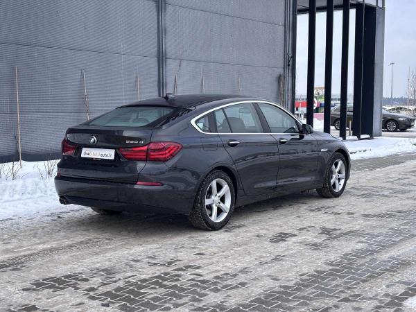 Pelēks BMW 520 2014 Viļņa, ar dzinēja tilpumu 2.00 L un nobraukumu 289 tūkst. km par 11800 €, foto 7 vietnē AUTOMOTO.COM.LV