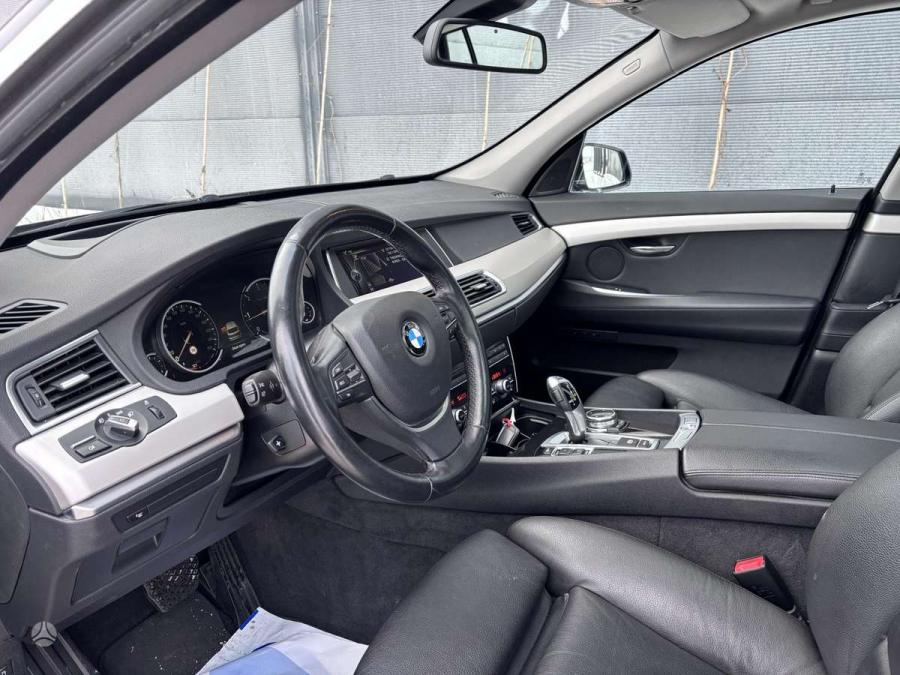 Pelēks BMW 520 2014 Viļņa, ar dzinēja tilpumu 2.00 L un nobraukumu 289 tūkst. km par 11800 €, foto 21 vietnē AUTOMOTO.COM.LV