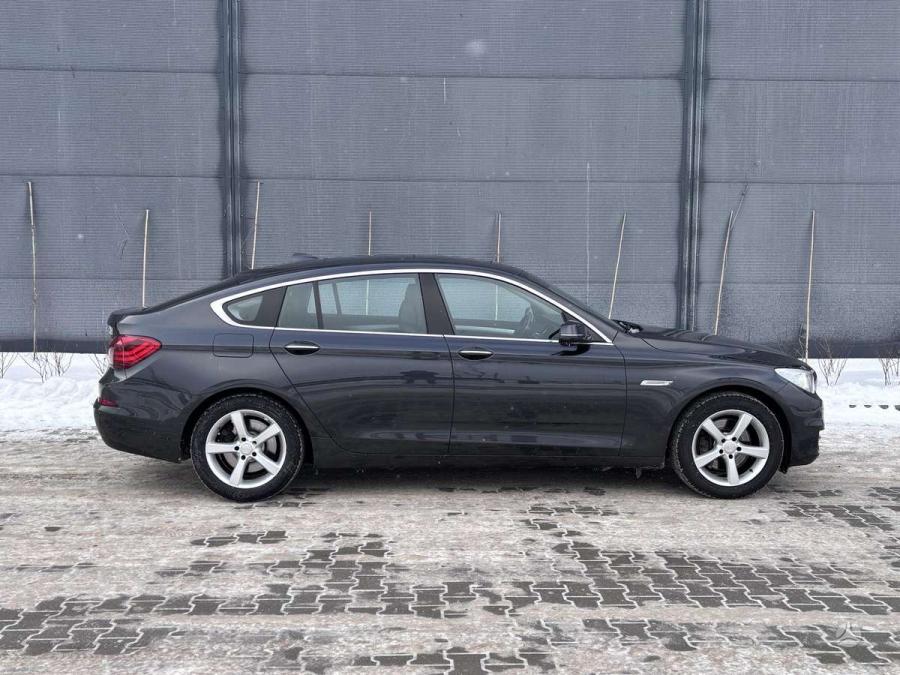 Grey BMW 520 2014 in Vilnius, with an engine capacity of 2.00 L and mileage of 289 thousand km for 11800 €, photo 3 on AUTOMOTO.COM.LV