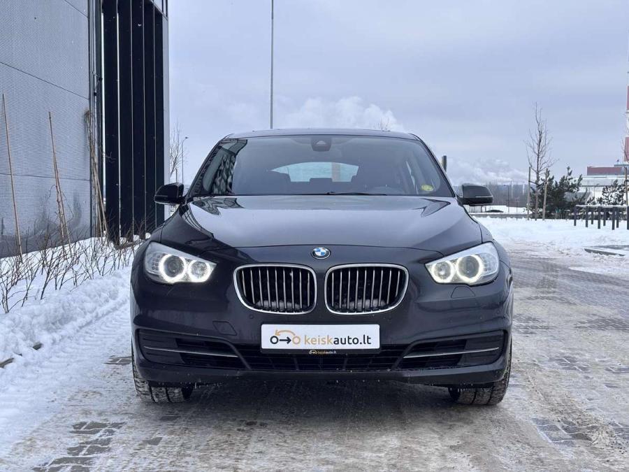 Grey BMW 520 2014 in Vilnius, with an engine capacity of 2.00 L and mileage of 289 thousand km for 11800 €, photo 7 on AUTOMOTO.COM.LV