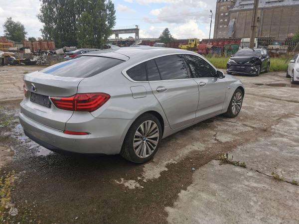 Grey BMW 520 2014 in Siauliai, with an engine capacity of 2.00 L and mileage of 254 thousand km for 9600 €, photo 5 on AUTOMOTO.COM.LV