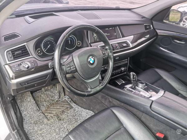Grey BMW 520 2014 in Siauliai, with an engine capacity of 2.00 L and mileage of 254 thousand km for 9600 €, photo 9 on AUTOMOTO.COM.LV