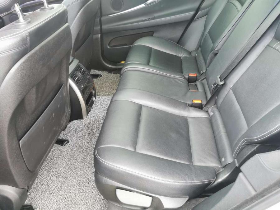 Pelēks BMW 520 2014 Šauļi, ar dzinēja tilpumu 2.00 L un nobraukumu 254 tūkst. km par 9600 €, foto 14 vietnē AUTOMOTO.COM.LV