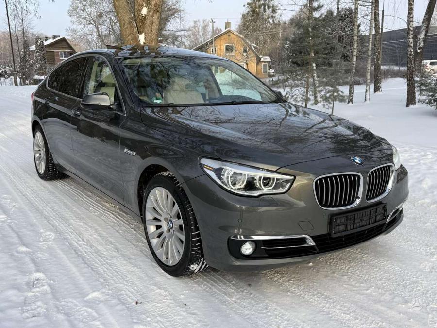Grey BMW 520 2015 in Prienai, with an engine capacity of 2.00 L and mileage of 220 thousand km for 15950 €, photo 4 on AUTOMOTO.COM.LV