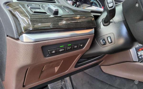Pelēks BMW 520 2016 Kauņa, ar dzinēja tilpumu 2.00 L un nobraukumu 198 tūkst. km par 13900 €, foto 10 vietnē AUTOMOTO.COM.LV