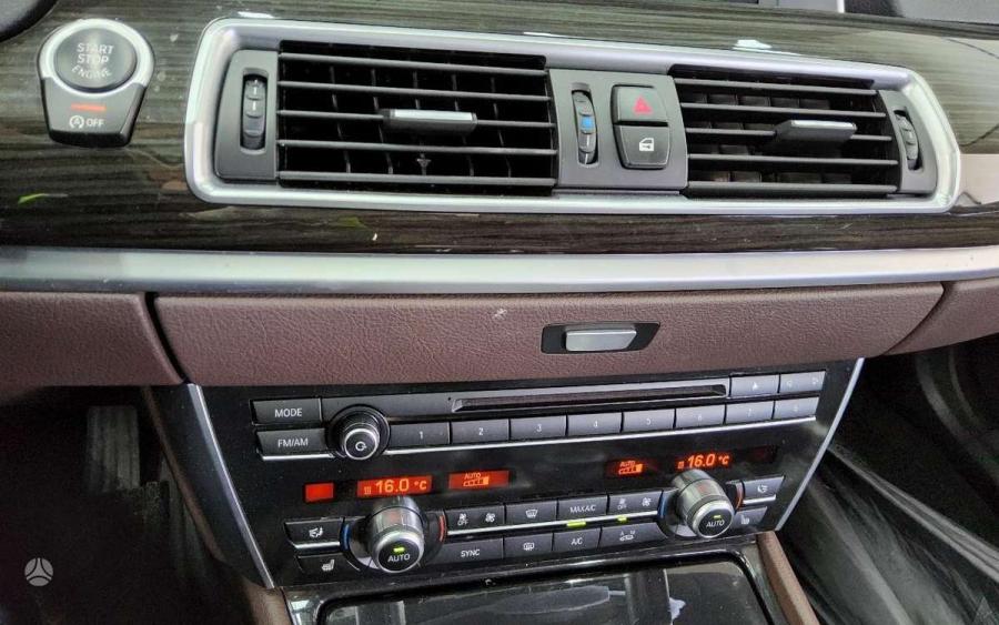 Pelēks BMW 520 2016 Kauņa, ar dzinēja tilpumu 2.00 L un nobraukumu 198 tūkst. km par 13900 €, foto 13 vietnē AUTOMOTO.COM.LV