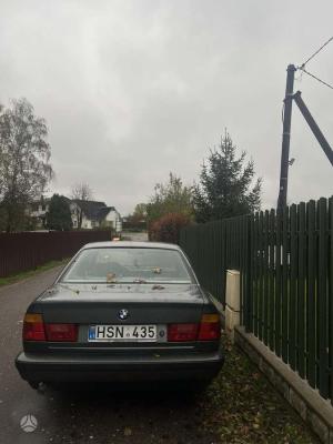 Grey BMW 520 1990 in Vilnius, with an engine capacity of 1.99 L and mileage of 250 thousand km for 2500 €, photo 2 on AUTOMOTO.COM.LV