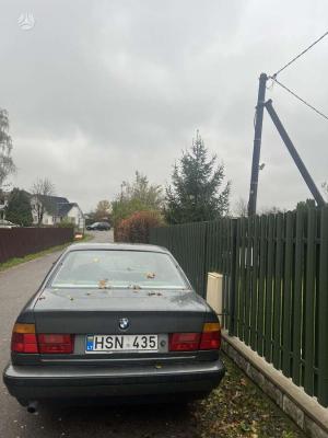 Grey BMW 520 1990 in Vilnius, with an engine capacity of 1.99 L and mileage of 250 thousand km for 2500 €, photo 5 on AUTOMOTO.COM.LV