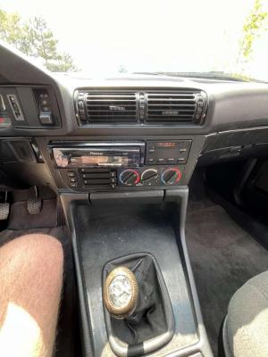 Grey BMW 520 1994 in Vilnius, with an engine capacity of 1.99 L and mileage of 331 thousand km for 5400 €, photo 15 on AUTOMOTO.COM.LV