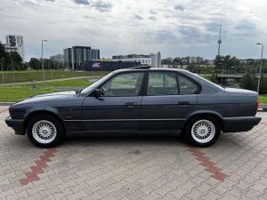 Pelēks BMW 520 1995 Viļņa, ar dzinēja tilpumu 2.00 L un nobraukumu 270 tūkst. km par 6800 €, foto 7 vietnē AUTOMOTO.COM.LV