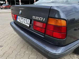 Pelēks BMW 520 1995 Viļņa, ar dzinēja tilpumu 2.00 L un nobraukumu 270 tūkst. km par 6800 €, foto 14 vietnē AUTOMOTO.COM.LV