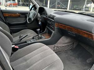 Pelēks BMW 520 1995 Viļņa, ar dzinēja tilpumu 2.00 L un nobraukumu 270 tūkst. km par 6800 €, foto 19 vietnē AUTOMOTO.COM.LV