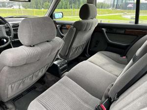 Pelēks BMW 520 1995 Viļņa, ar dzinēja tilpumu 2.00 L un nobraukumu 270 tūkst. km par 6800 €, foto 25 vietnē AUTOMOTO.COM.LV