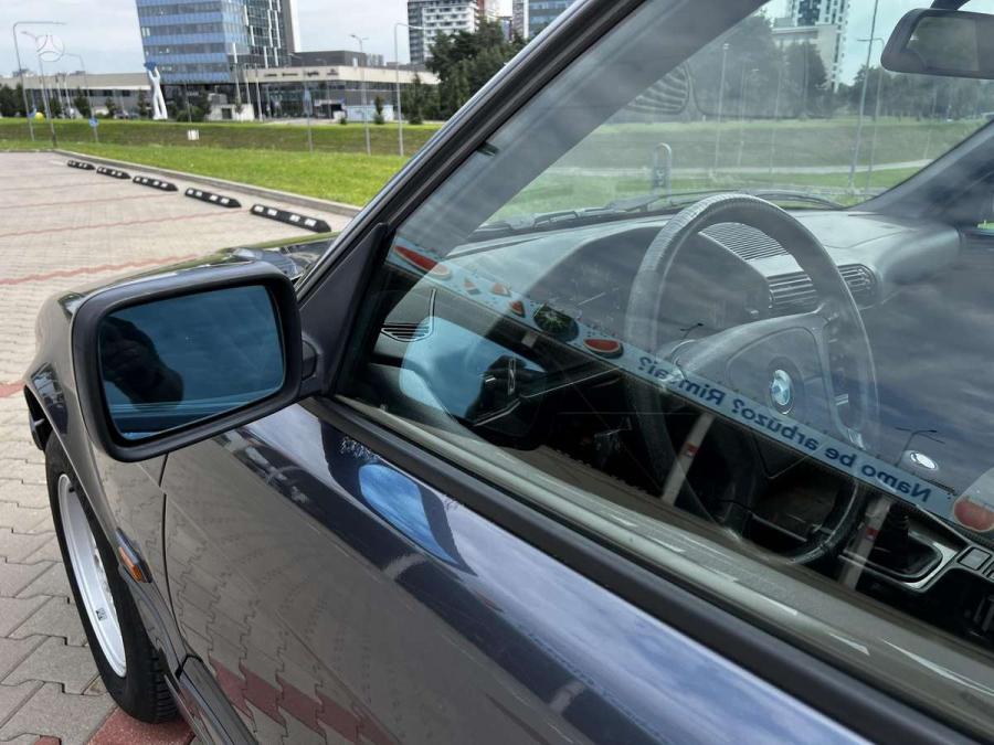 Pelēks BMW 520 1995 Viļņa, ar dzinēja tilpumu 2.00 L un nobraukumu 270 tūkst. km par 6800 €, foto 27 vietnē AUTOMOTO.COM.LV