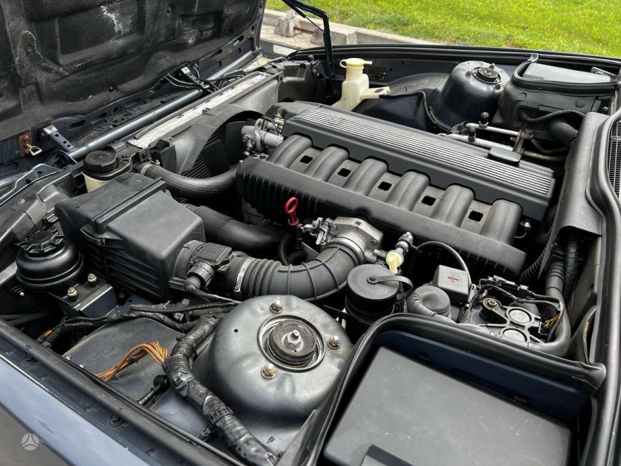 Pelēks BMW 520 1995 Viļņa, ar dzinēja tilpumu 2.00 L un nobraukumu 270 tūkst. km par 6800 €, foto 29 vietnē AUTOMOTO.COM.LV