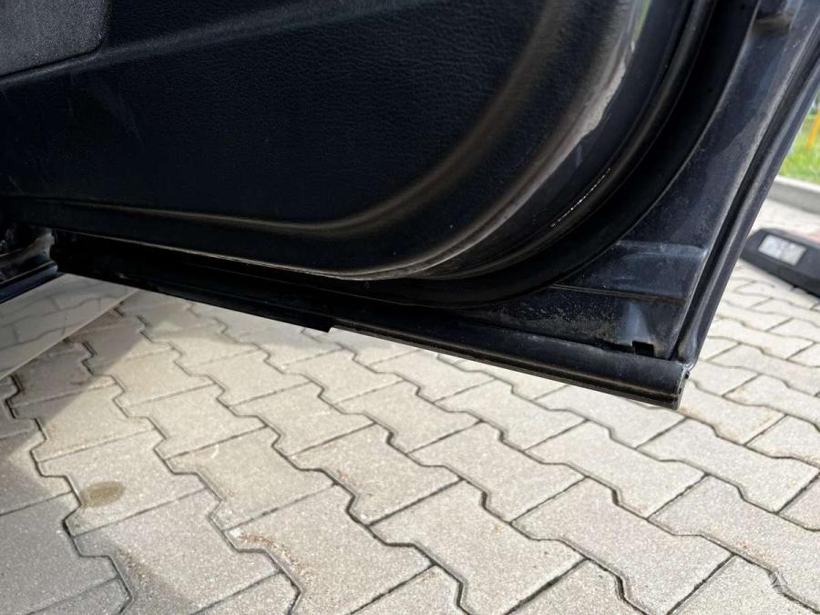 Pelēks BMW 520 1995 Viļņa, ar dzinēja tilpumu 2.00 L un nobraukumu 270 tūkst. km par 6800 €, foto 32 vietnē AUTOMOTO.COM.LV