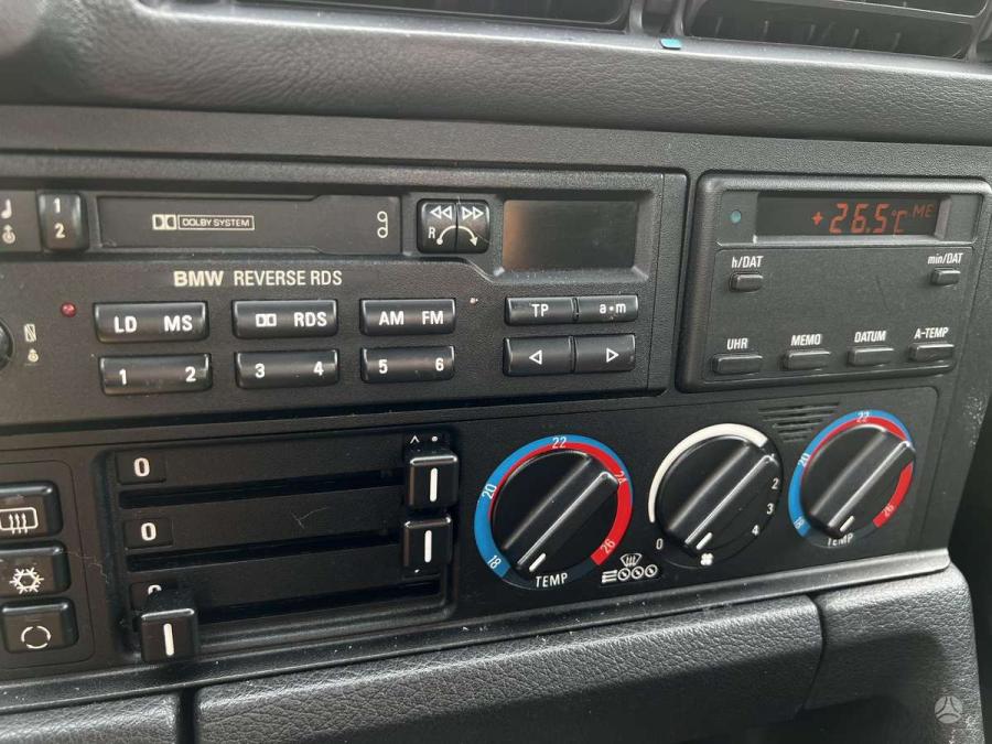 Pelēks BMW 520 1995 Viļņa, ar dzinēja tilpumu 2.00 L un nobraukumu 270 tūkst. km par 6800 €, foto 39 vietnē AUTOMOTO.COM.LV