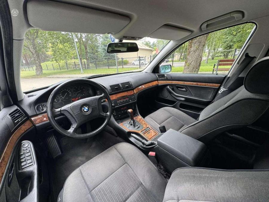 Pelēks BMW 520 1996 Palanga, ar dzinēja tilpumu 1.99 L un nobraukumu 253 tūkst. km par 3600 €, foto 9 vietnē AUTOMOTO.COM.LV
