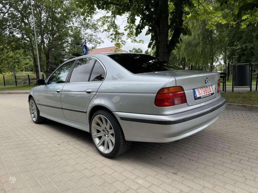 Pelēks BMW 520 1996 Palanga, ar dzinēja tilpumu 1.99 L un nobraukumu 253 tūkst. km par 3600 €, foto 26 vietnē AUTOMOTO.COM.LV