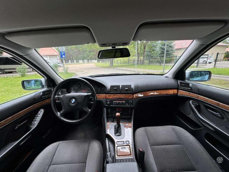 Pelēks BMW 520 1996 Palanga, ar dzinēja tilpumu 1.99 L un nobraukumu 253 tūkst. km par 3600 €, foto 33 vietnē AUTOMOTO.COM.LV