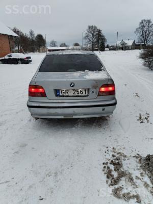 Grey BMW 520 1997 in Valmiera, with an engine capacity of 2.00 L and mileage of 0 thousand km for 3000 €, photo 2 on AUTOMOTO.COM.LV