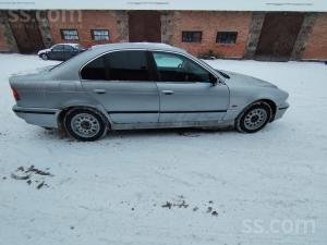Grey BMW 520 1997 in Valmiera, with an engine capacity of 2.00 L and mileage of 0 thousand km for 3000 €, photo 5 on AUTOMOTO.COM.LV