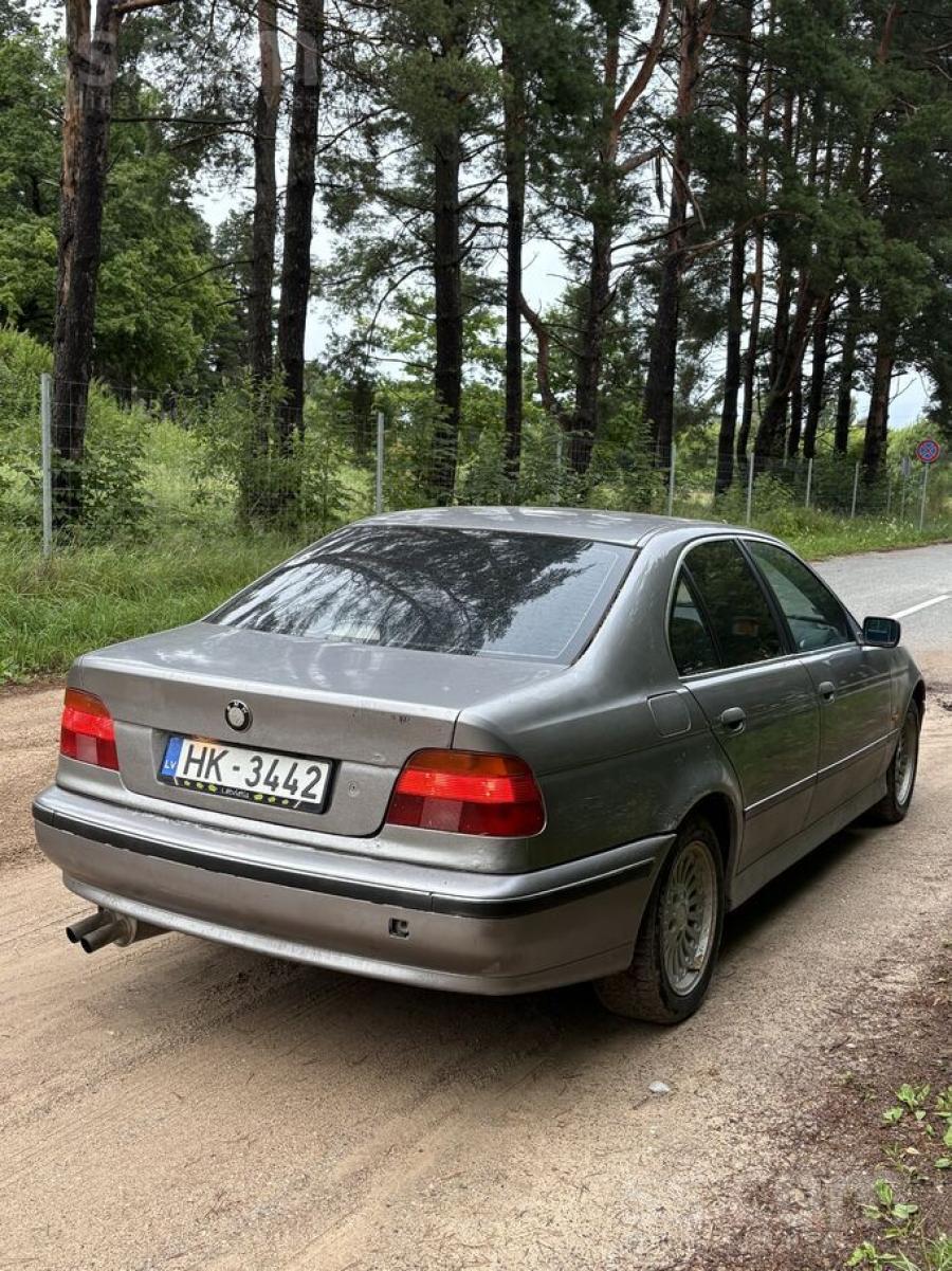 Pelēks BMW 520 1998 Kuldīga, ar dzinēja tilpumu 2.50 L un nobraukumu 0 tūkst. km par 1350 €, foto 3 vietnē AUTOMOTO.COM.LV