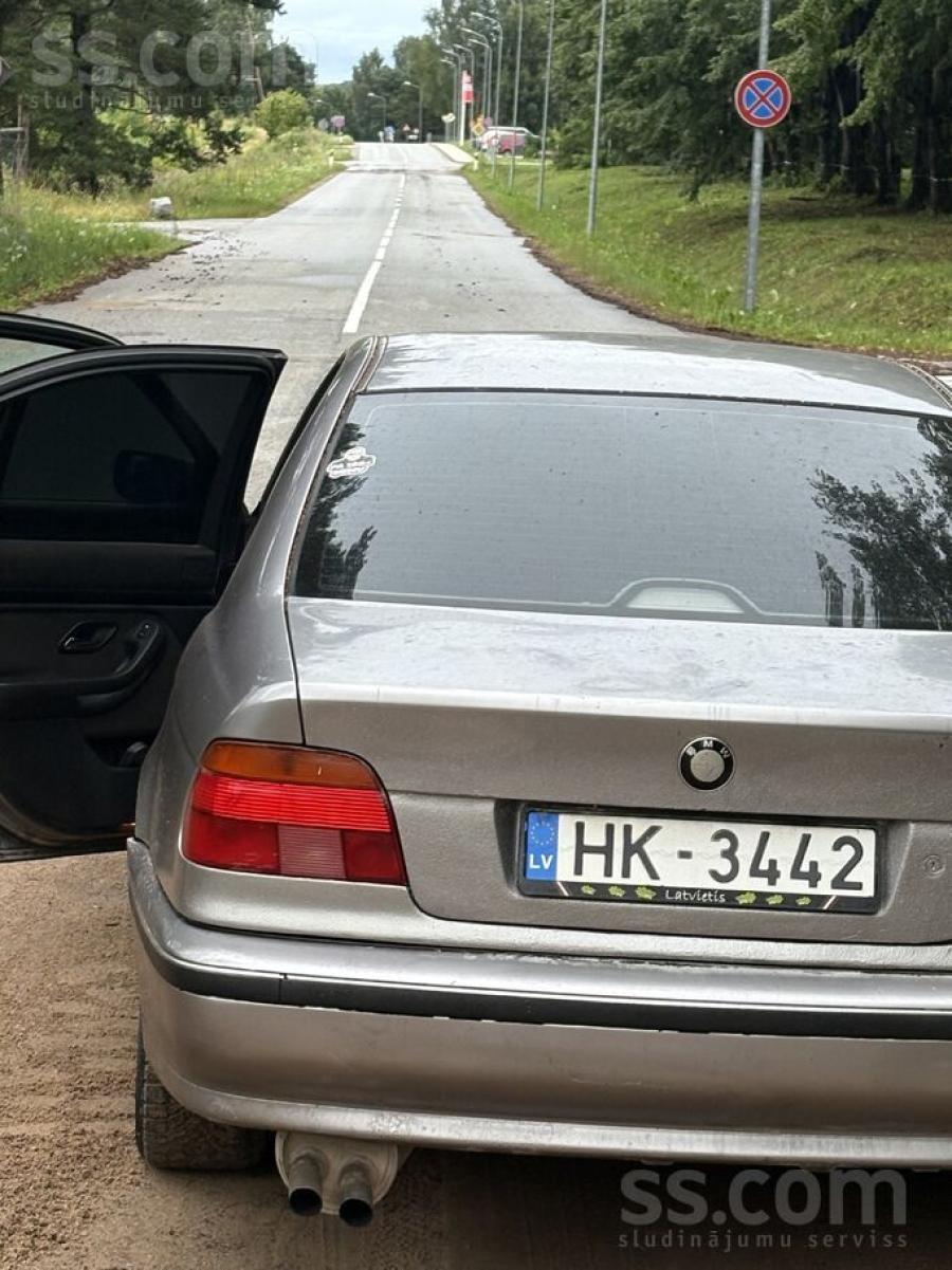 Pelēks BMW 520 1998 Kuldīga, ar dzinēja tilpumu 2.50 L un nobraukumu 0 tūkst. km par 1350 €, foto 5 vietnē AUTOMOTO.COM.LV