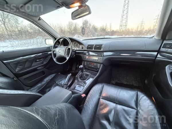 Grey BMW 520 2000 in Riga, with an engine capacity of 2.00 L and mileage of 393 thousand km for 1799 €, photo 9 on AUTOMOTO.COM.LV