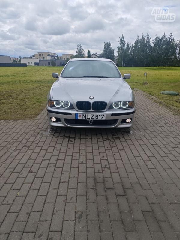 Grey BMW 520 2000 in Panevezys, with an engine capacity of 2.00 L and mileage of 350 thousand km for 3000 €, photo 3 on AUTOMOTO.COM.LV