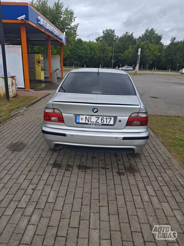 Grey BMW 520 2000 in Panevezys, with an engine capacity of 2.00 L and mileage of 350 thousand km for 3000 €, photo 6 on AUTOMOTO.COM.LV