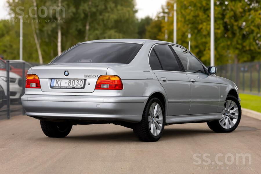 Pelēks BMW 520 2001 Jelgava, ar dzinēja tilpumu 2.00 L un nobraukumu 0 tūkst. km par 1990 €, foto 5 vietnē AUTOMOTO.COM.LV