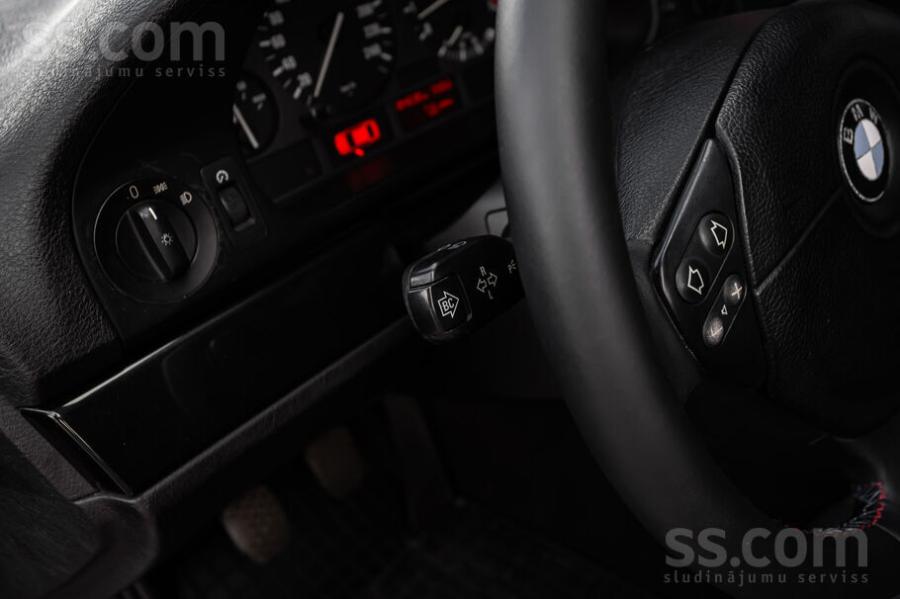 Pelēks BMW 520 2001 Jelgava, ar dzinēja tilpumu 2.00 L un nobraukumu 0 tūkst. km par 1990 €, foto 16 vietnē AUTOMOTO.COM.LV