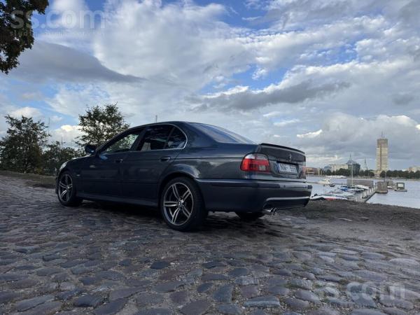 БМВ 520 2001 в Рига на AUTOMOTO.COM.LV Серый БМВ 520 2001 в Рига, объемом двигателя 2.20 л и пробегом 252 тыс. км за 4900 €, фото 3 на AUTOMOTO.COM.LV