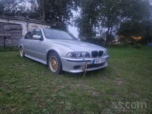 Pelēks BMW 520 2001 Saldus, ar dzinēja tilpumu 2.20 L un nobraukumu 286 tūkst. km par 2200 €, foto 3 vietnē AUTOMOTO.COM.LV