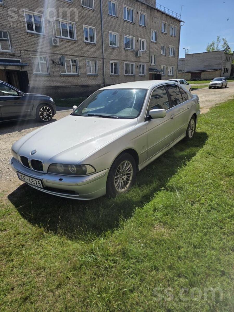 Pelēks BMW 520 2002 Dobele, ar dzinēja tilpumu 2.20 L un nobraukumu 240 tūkst. km par 1550 €, foto 3 vietnē AUTOMOTO.COM.LV