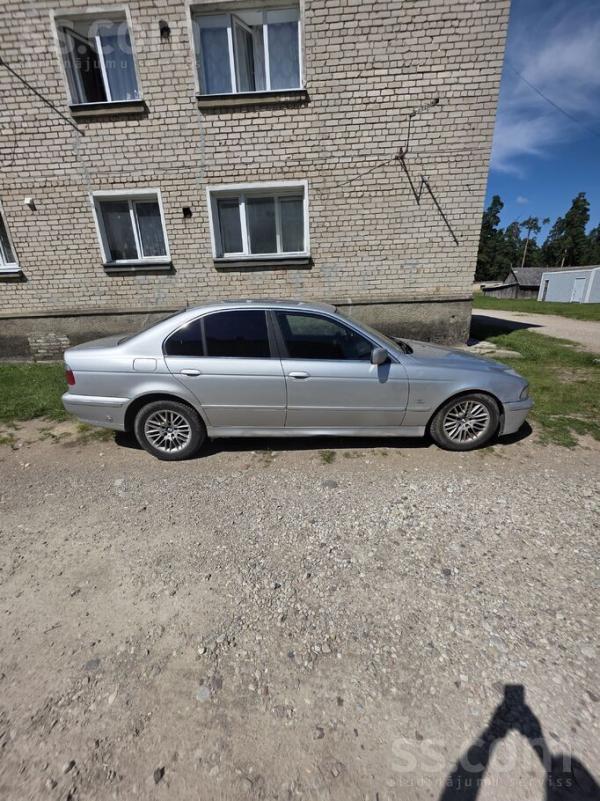 Pelēks BMW 520 2002 Dobele, ar dzinēja tilpumu 2.20 L un nobraukumu 240 tūkst. km par 1550 €, foto 3 vietnē AUTOMOTO.COM.LV