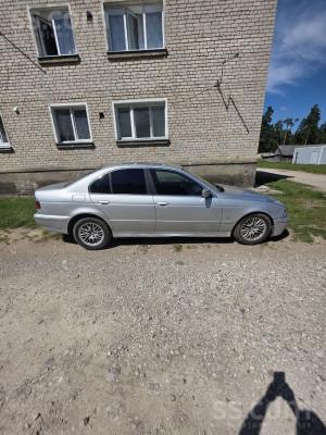 Pelēks BMW 520 2002 Dobele, ar dzinēja tilpumu 2.20 L un nobraukumu 240 tūkst. km par 1550 €, foto 4 vietnē AUTOMOTO.COM.LV